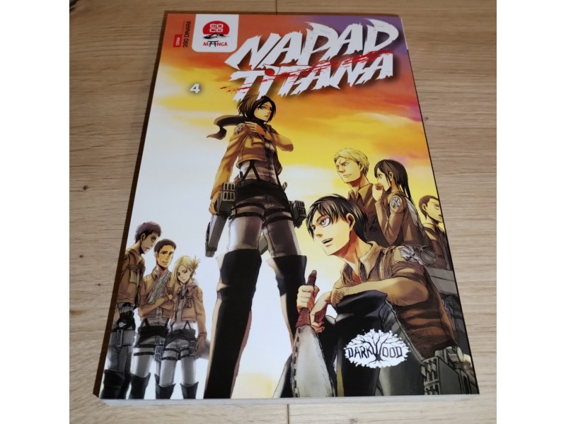 Napad titana #4 (Darkwood - MANGA)