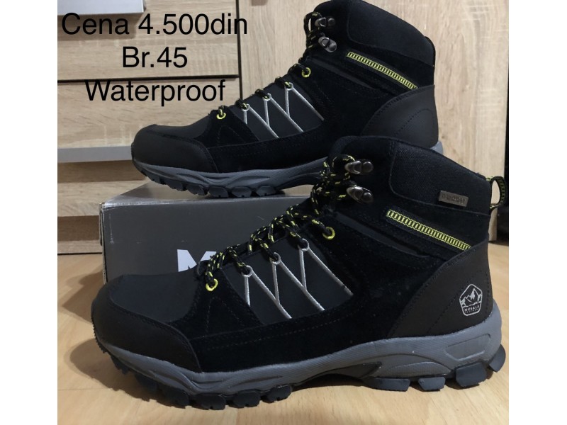 Musala čizme br.45 WATERPROOF novo,Original