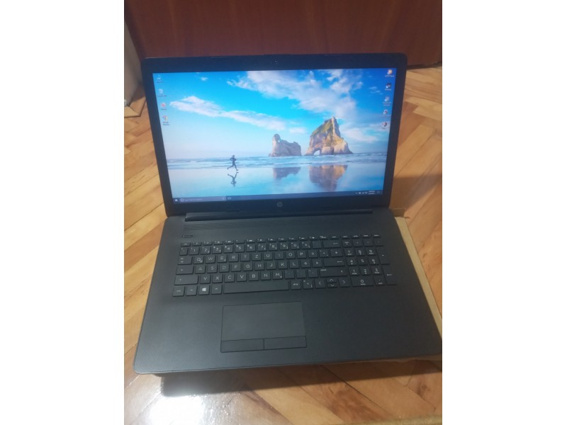 Hp 17inch, 500gb hdd, 4gb ram ddr4