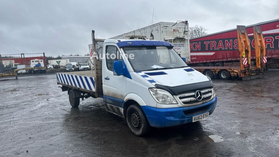 Prodaje se Mercedes-Benz SPRINTER 313 CDI kamion s ravnom platformom < 3.5t na aukciji