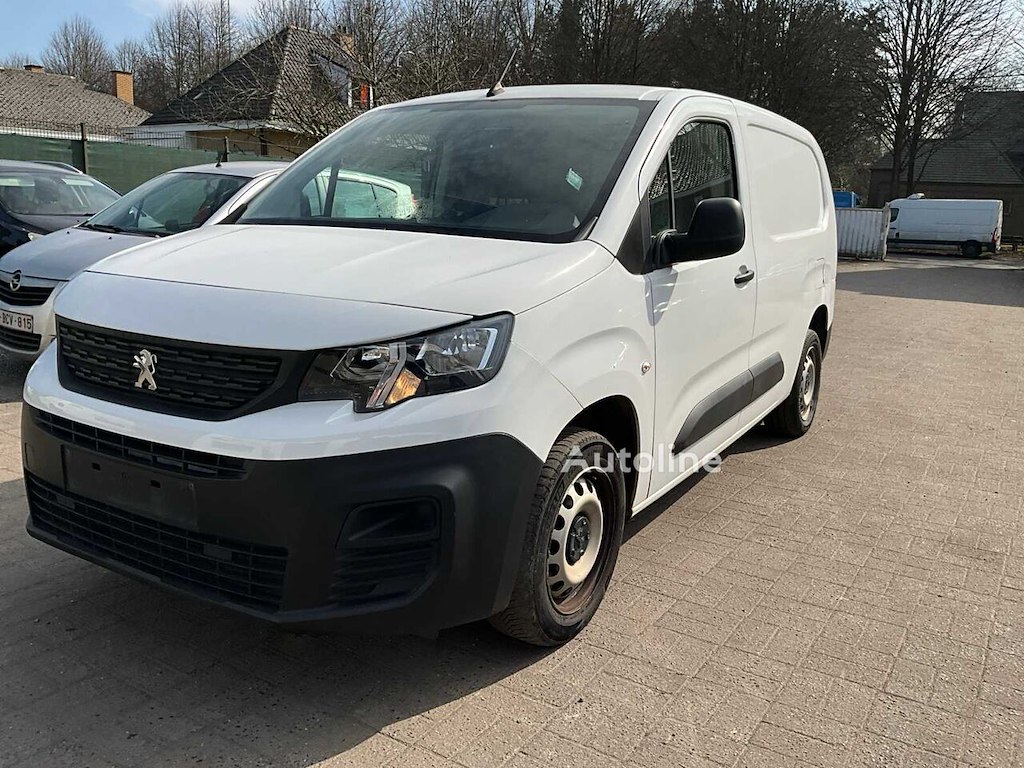 Prodaje se Peugeot Partner minibus furgon na aukciji