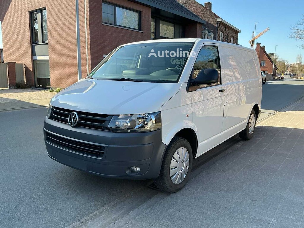 Prodaje se Volkswagen Transporter minibus furgon na aukciji