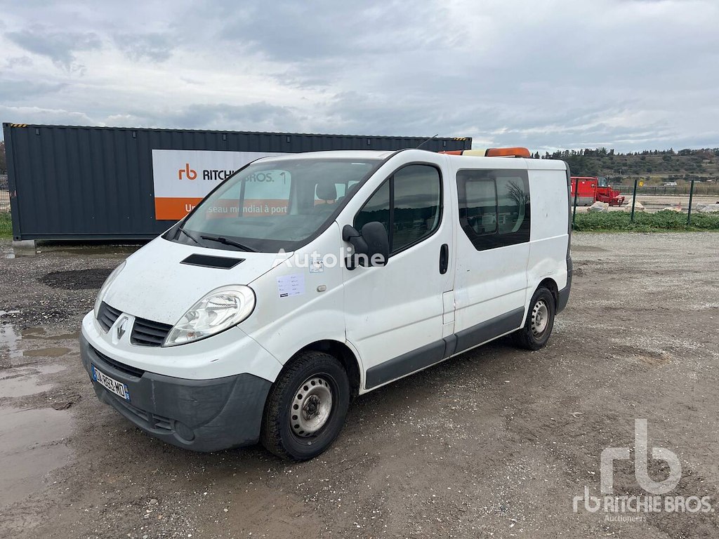 Prodaje se Renault TRAFIC Vehicule Utilitaire minibus furgon na aukciji