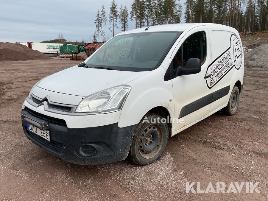 Prodaje se Citroen Berlingo laki furgon na aukciji