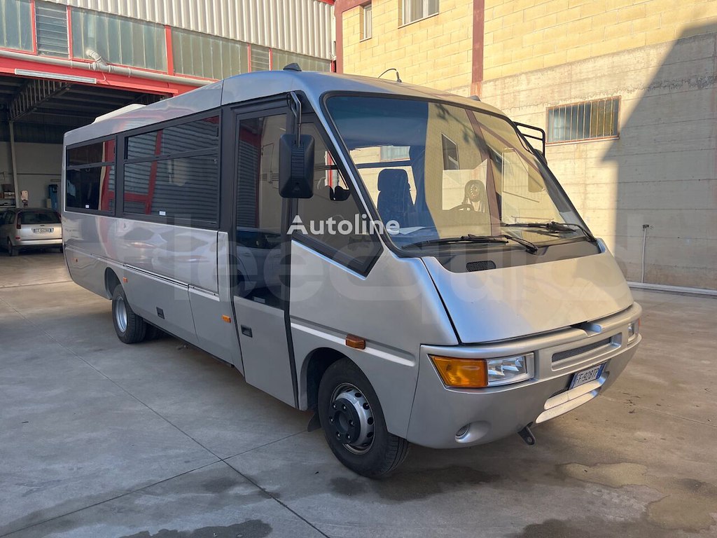 Prodaje se IVECO Cacciamali prigradski autobus na aukciji