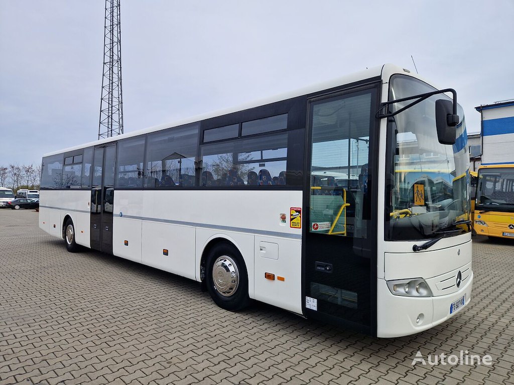 Mercedes-Benz Intouro 13m 64 miejsca Manual 420.000km prigradski autobus