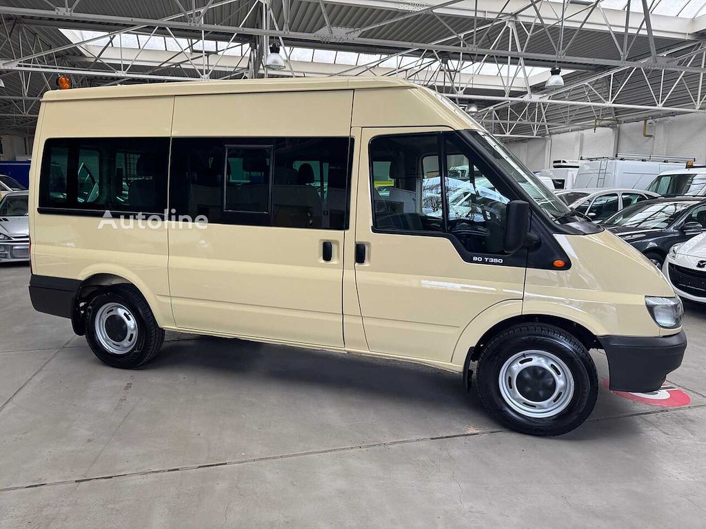 Prodaje se Ford Transit minivan na aukciji