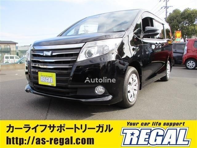 Toyota NOAH minivan