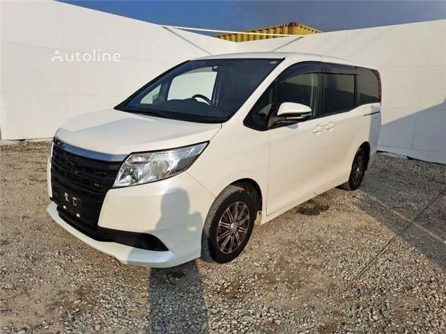 Toyota NOAH minivan