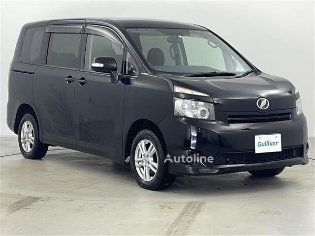 Toyota VOXY minivan