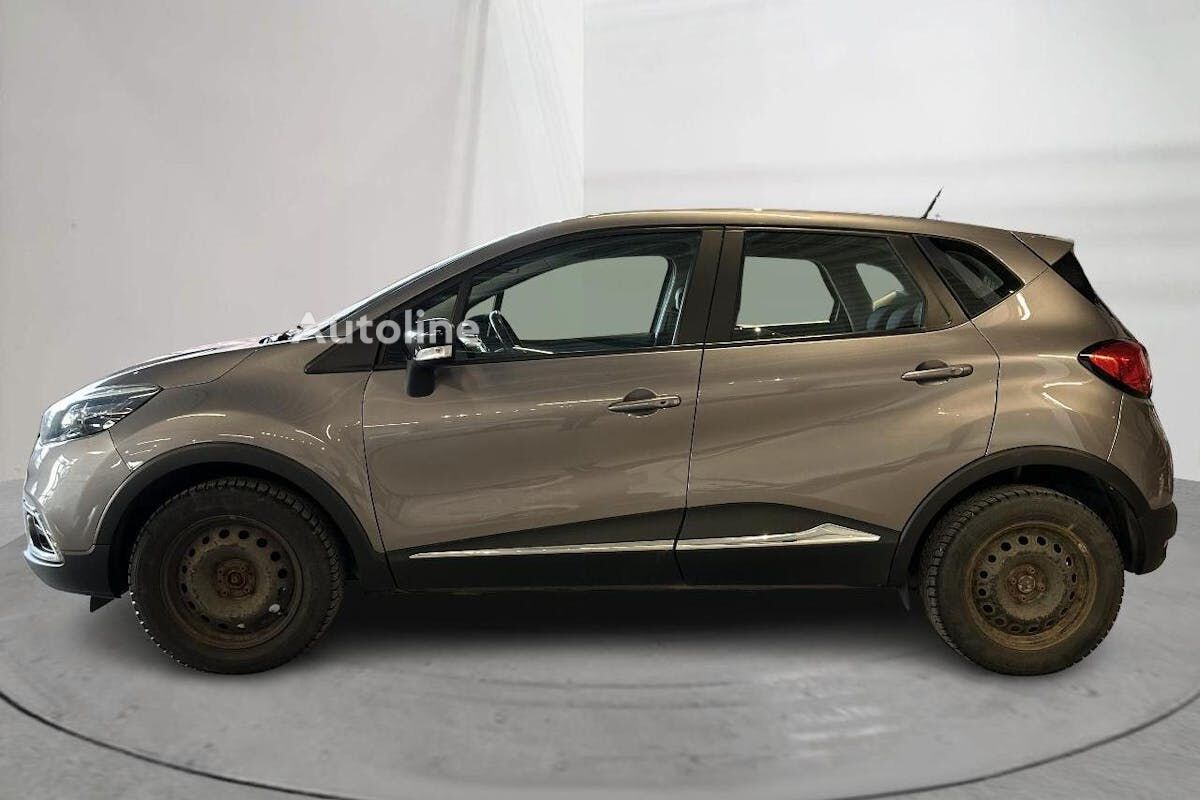 Prodaje se Renault Captur krosover na aukciji