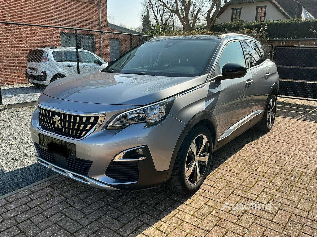 Prodaje se Peugeot 3008 krosover na aukciji