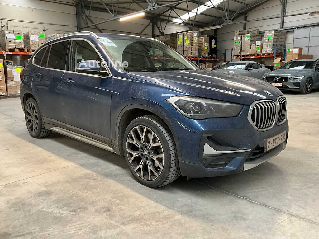 Prodaje se BMW X1 xDrive25e krosover na aukciji