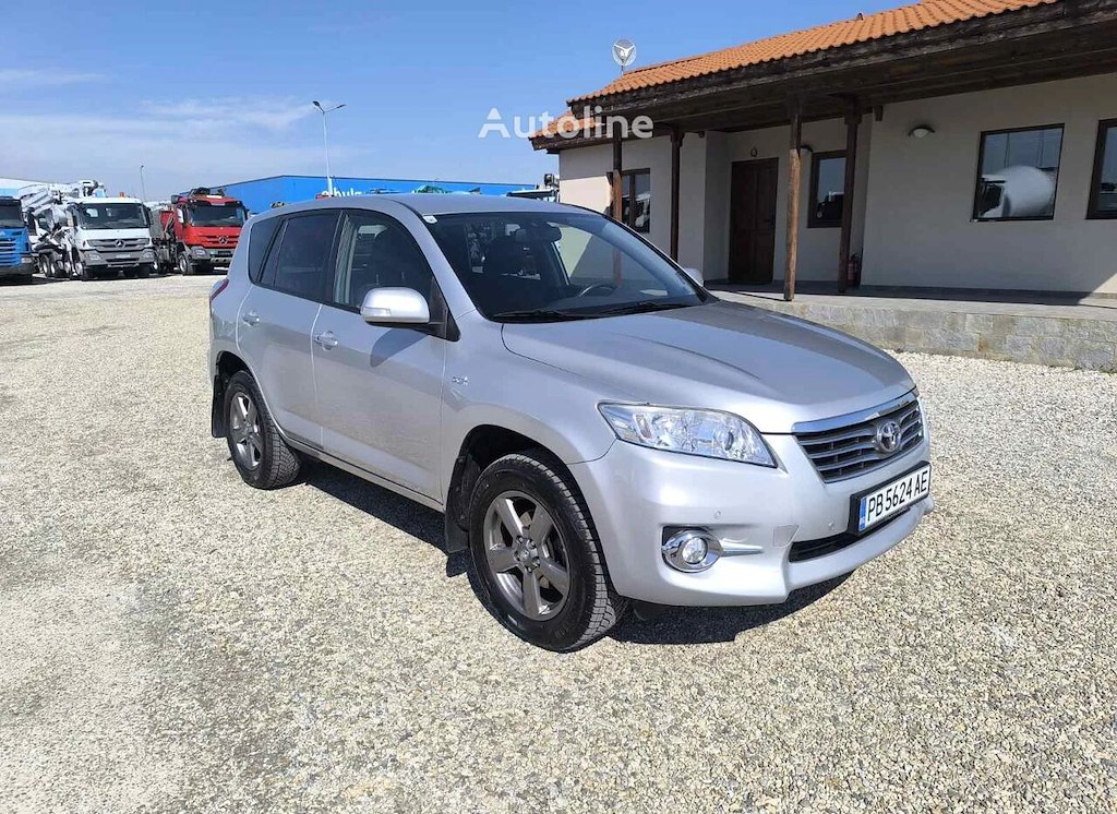 Toyota Rav4 krosover