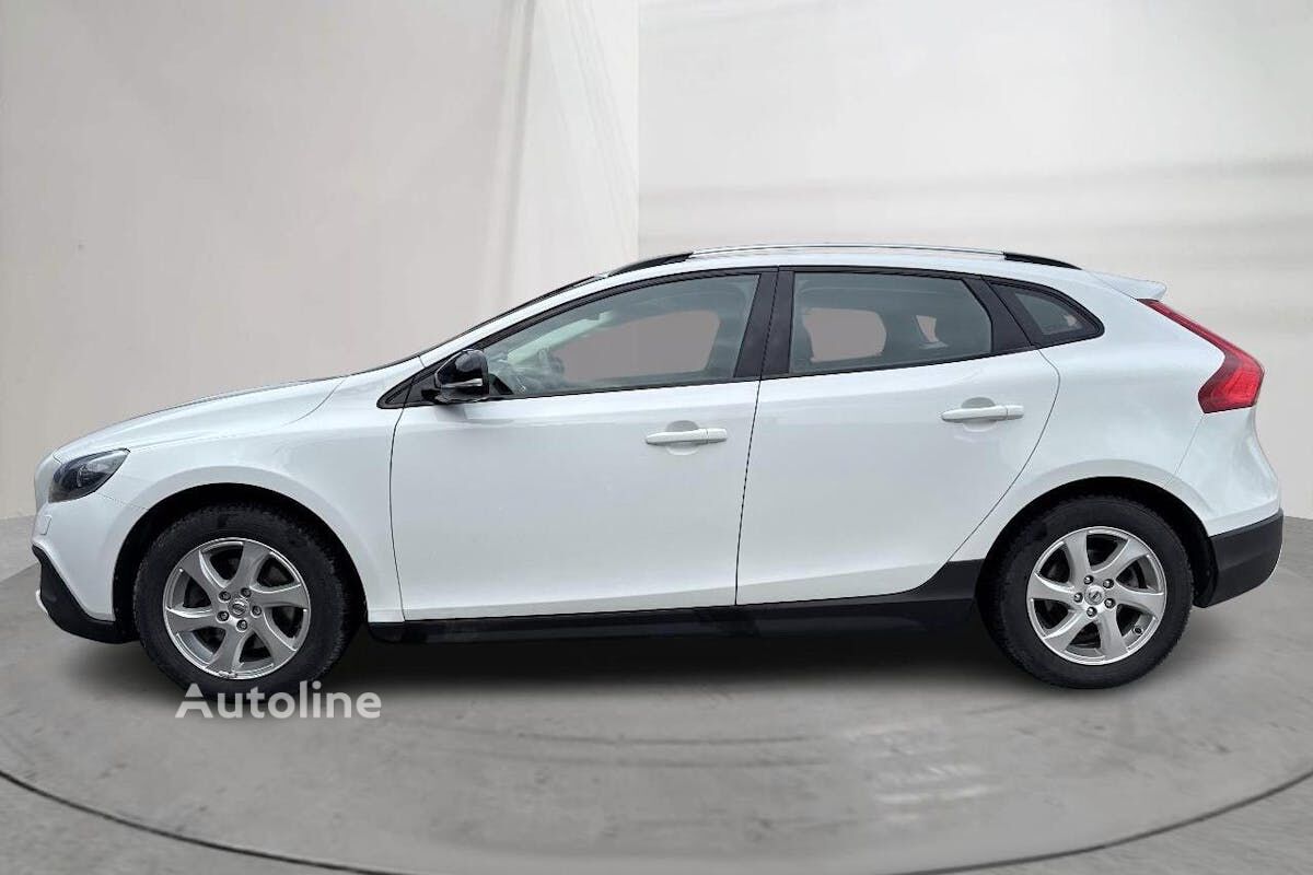 Prodaje se Volvo V40 Cross Country hečbek na aukciji