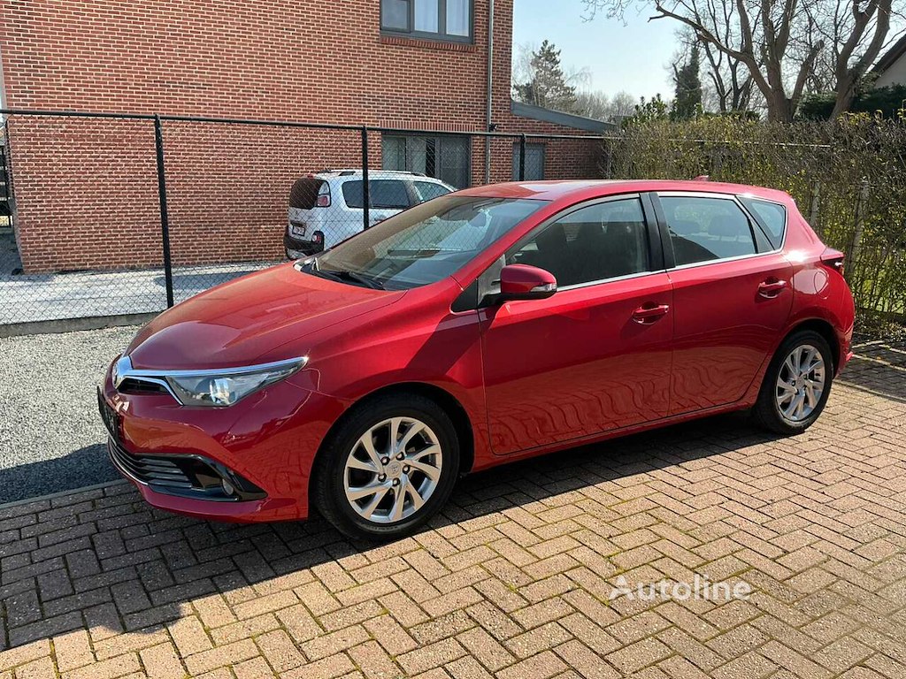 Prodaje se Toyota Auris hečbek na aukciji