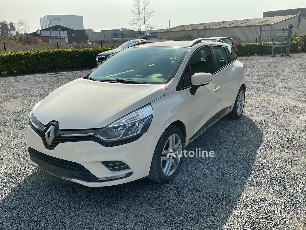 Prodaje se Renault Clio R hečbek na aukciji