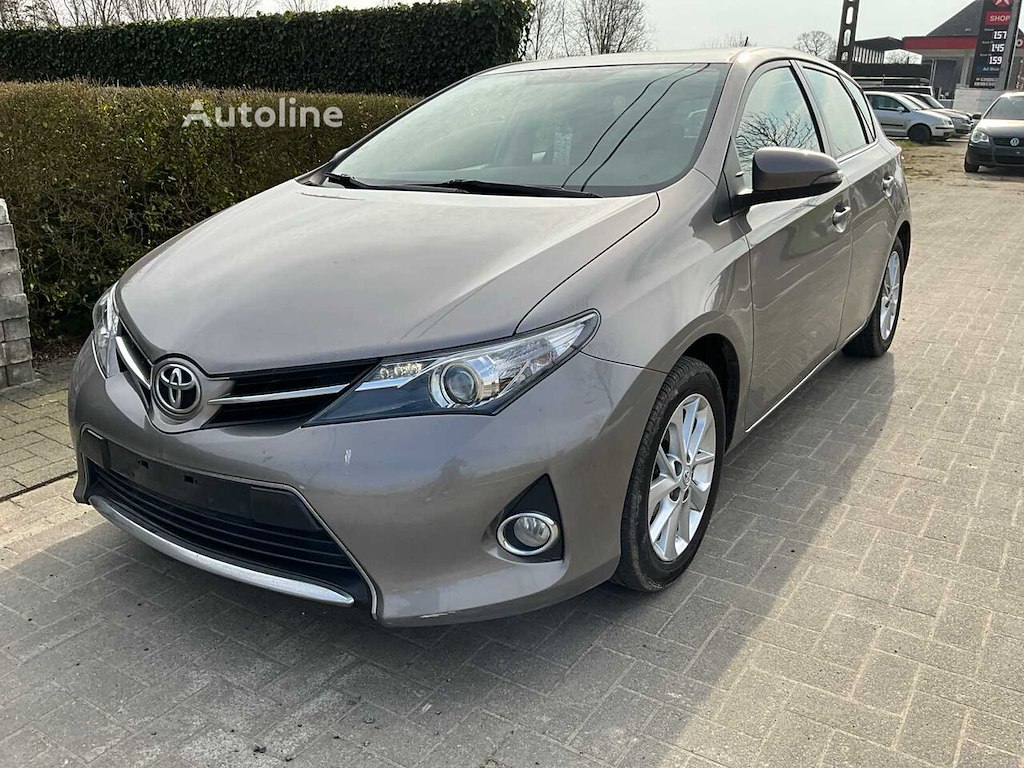 Prodaje se Toyota Auris hečbek na aukciji