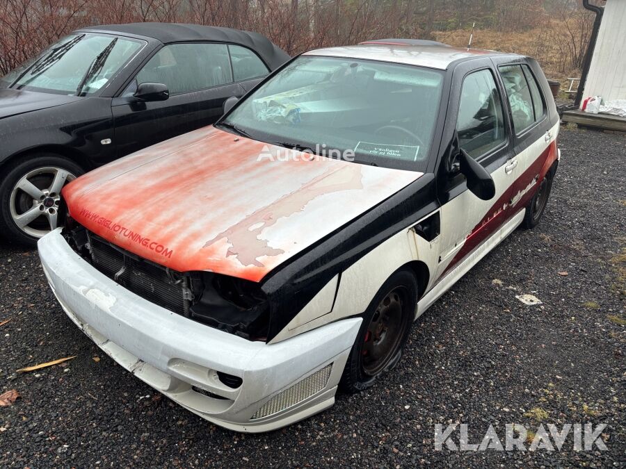 Prodaje se Volkswagen Golf hečbek na aukciji