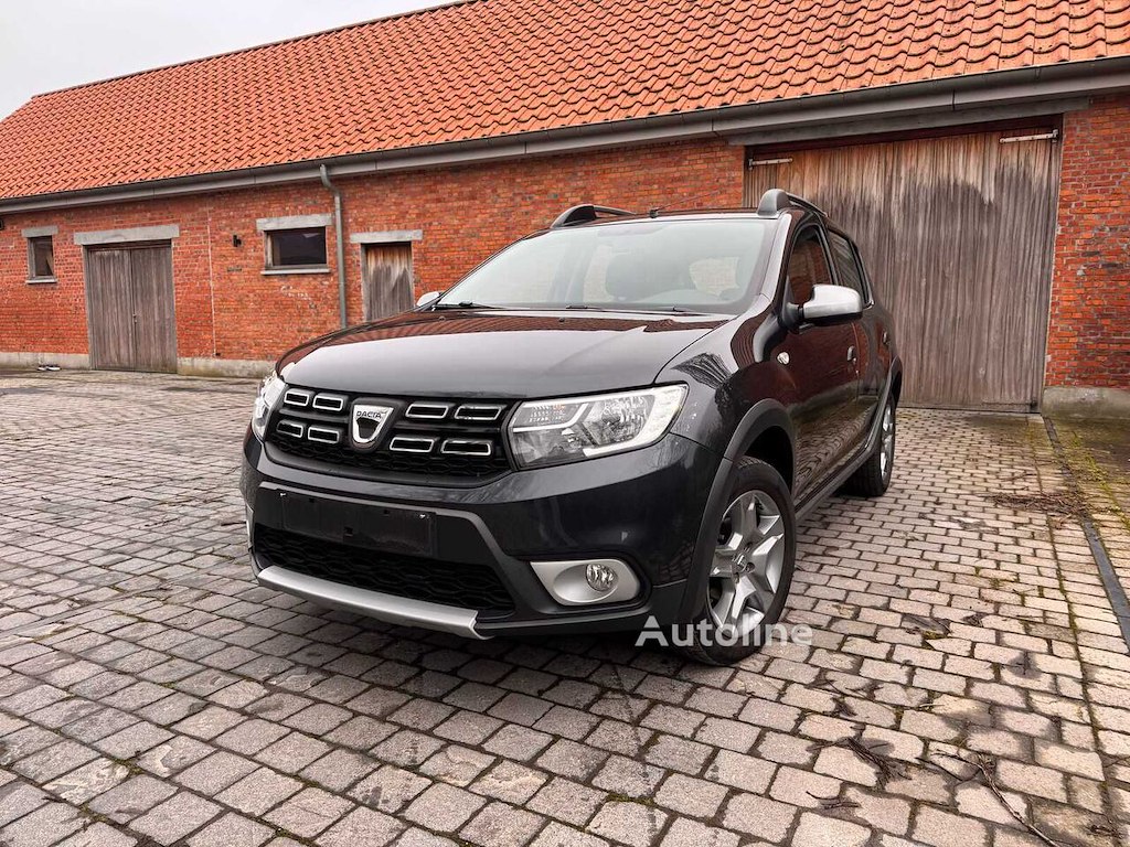 Prodaje se Dacia Sandero hečbek na aukciji