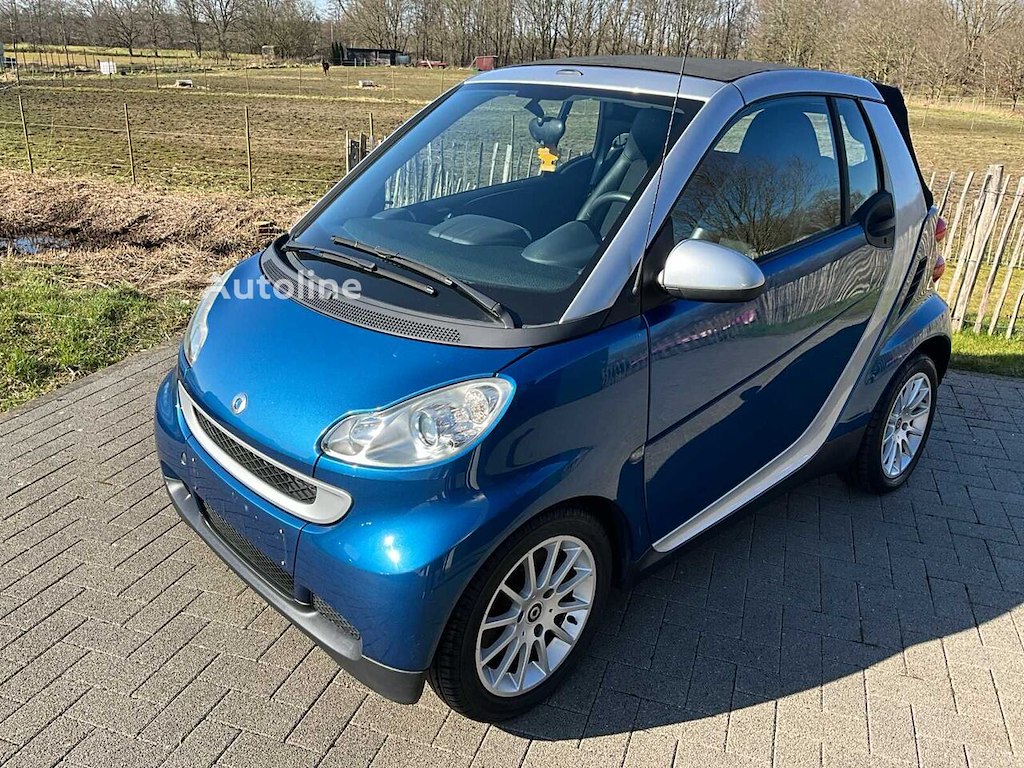 Prodaje se Smart Fortwo hečbek na aukciji