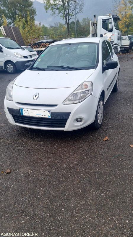 Prodaje se Renault CLIO hečbek na aukciji