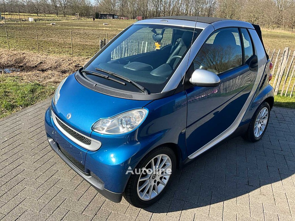 Prodaje se Smart Fortwo hečbek na aukciji