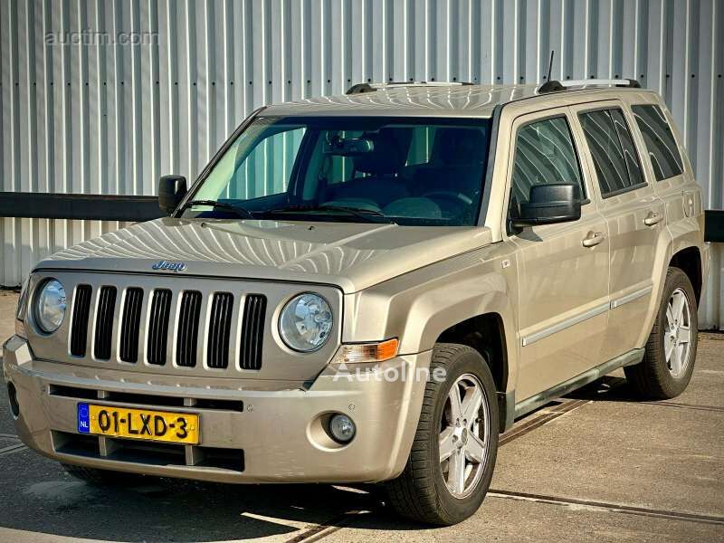 Prodaje se Jeep Patriot 2.4 Ltd Liberty terenac na aukciji