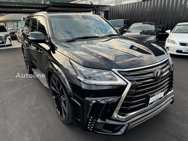 Lexus LX terenac