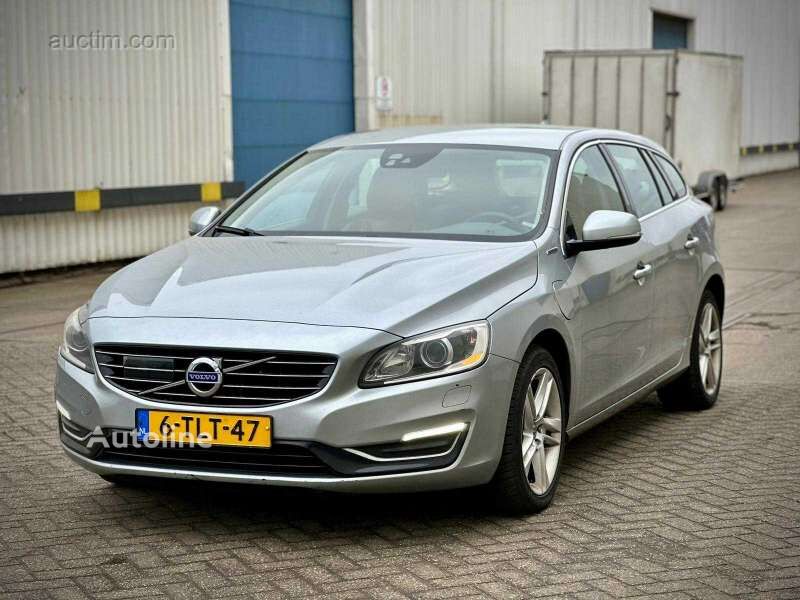 Prodaje se Volvo V60 2.4 D6 AWD Pl.i Sum. karavan na aukciji