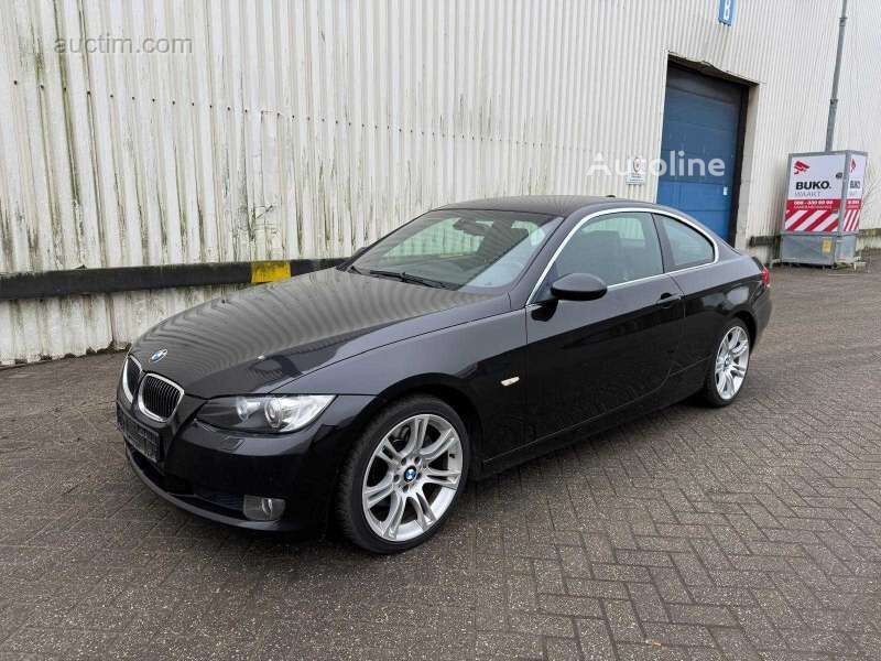 Prodaje se BMW 3-serie Coupé 325xi High Executive 4WD kupe na aukciji