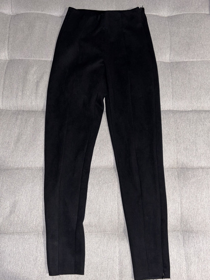 Zara plisane pantalone