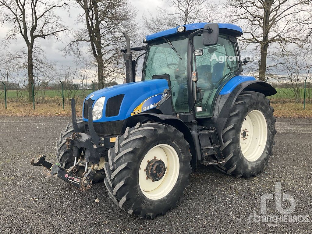 Prodaje se New Holland T6020 traktor točkaš na aukciji