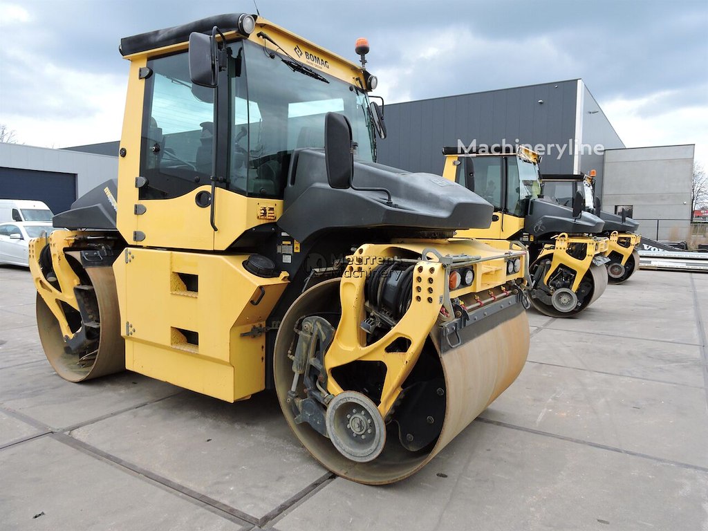 BOMAG BW174 valjak za asfalt