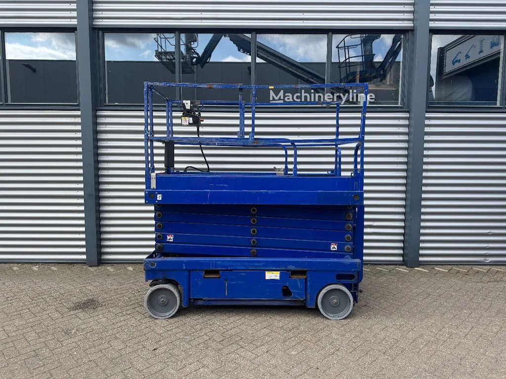 Haulotte Compact 14 Hoogwerker Schaarhoogwerker makazasta platforma