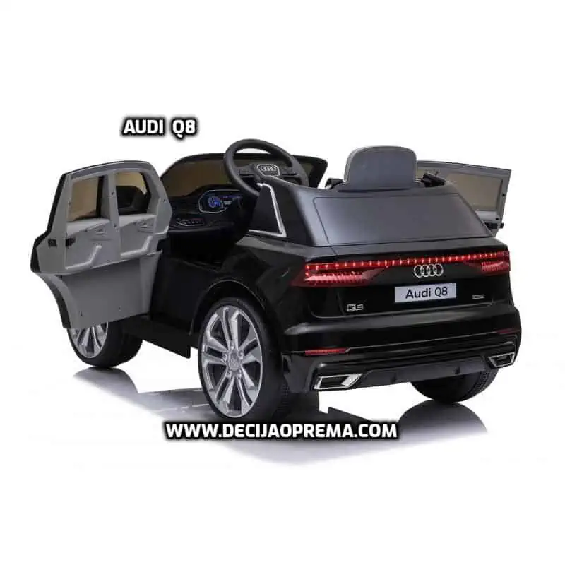 Audi Q8 Licensed na akumulator za decu Crni