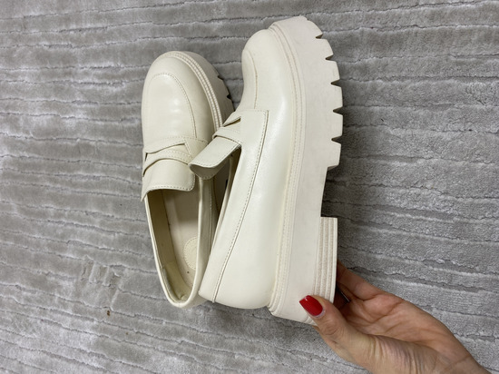 Stradivarius cipele 39