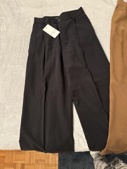 ZARA pantalone sa etiketom