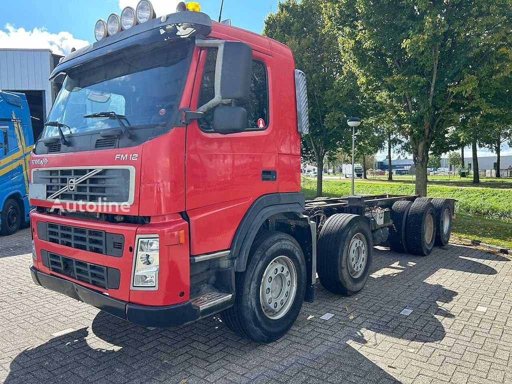 Prodaje se Volvo FM 380 vozilo za prevoz kontejnera na aukciji