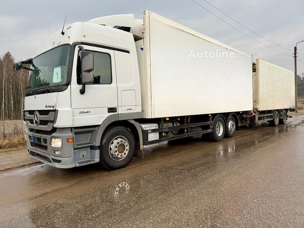 Novi Mercedes-Benz ACTROS 1841 izotermni kamion + prikolica