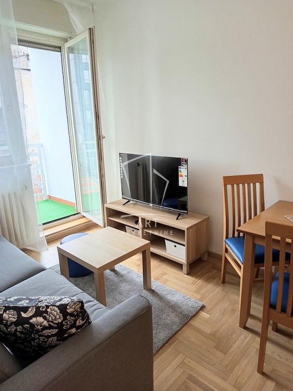 Donji Dorćol, odlična lokacija, 40m2 ID#10300