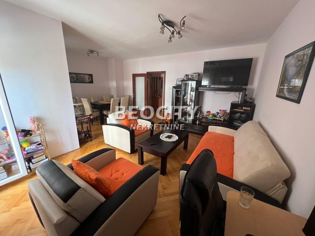 Novi Sad, Centar, Dositejeva, 2. 5, 72m2, 900EUR