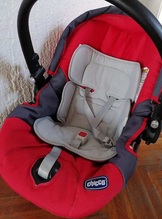 Auto sedište za bebe od 0 do 6 meseci