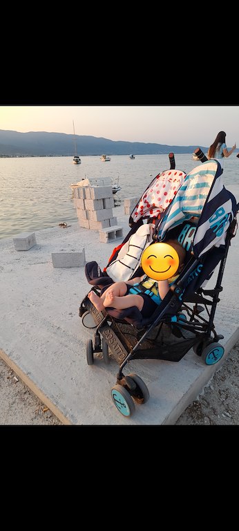 Kišobran kolica za blizance