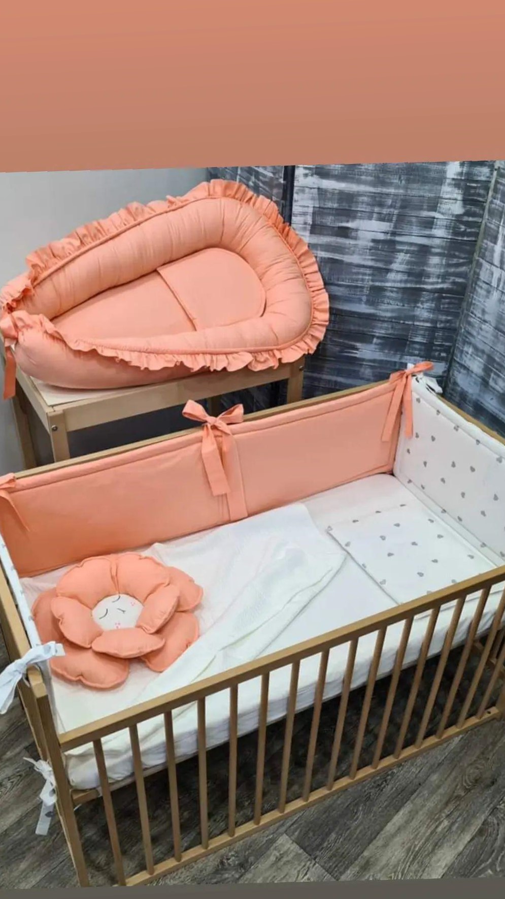 Chic ogradica za bebe sa gnezdom