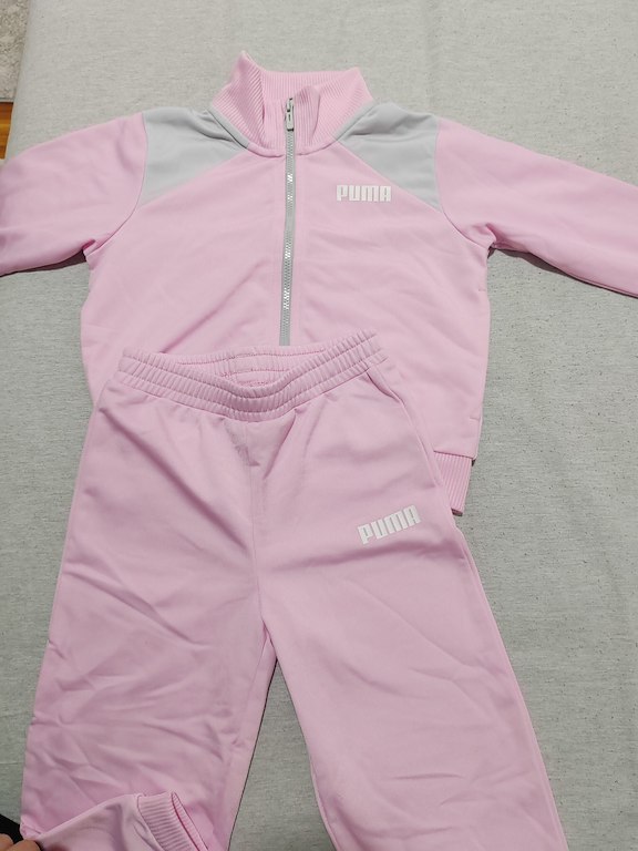 Original Puma trenerka NOVO