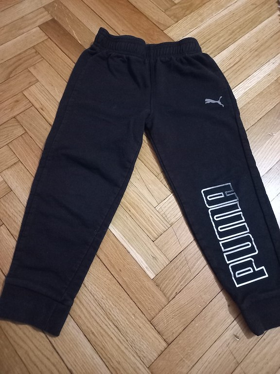 Puma trenerka vel. 5
