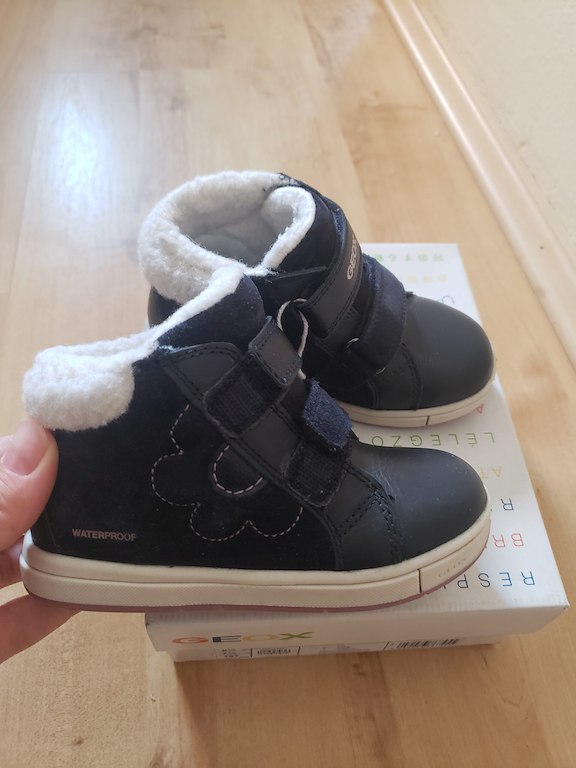 Geox cipele broj 25