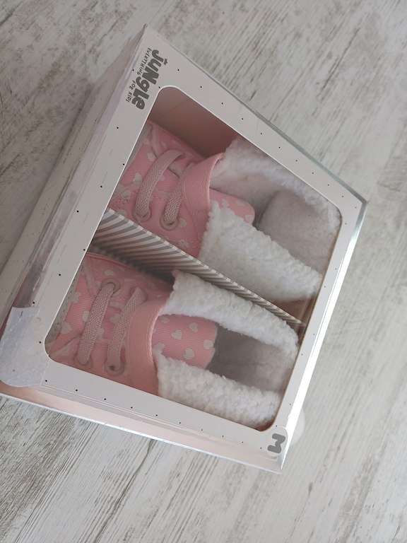 Nehodajuće cipele za bebe