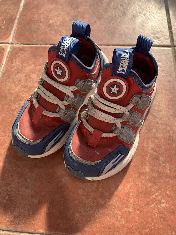 Zara – Captain America patike broj 27